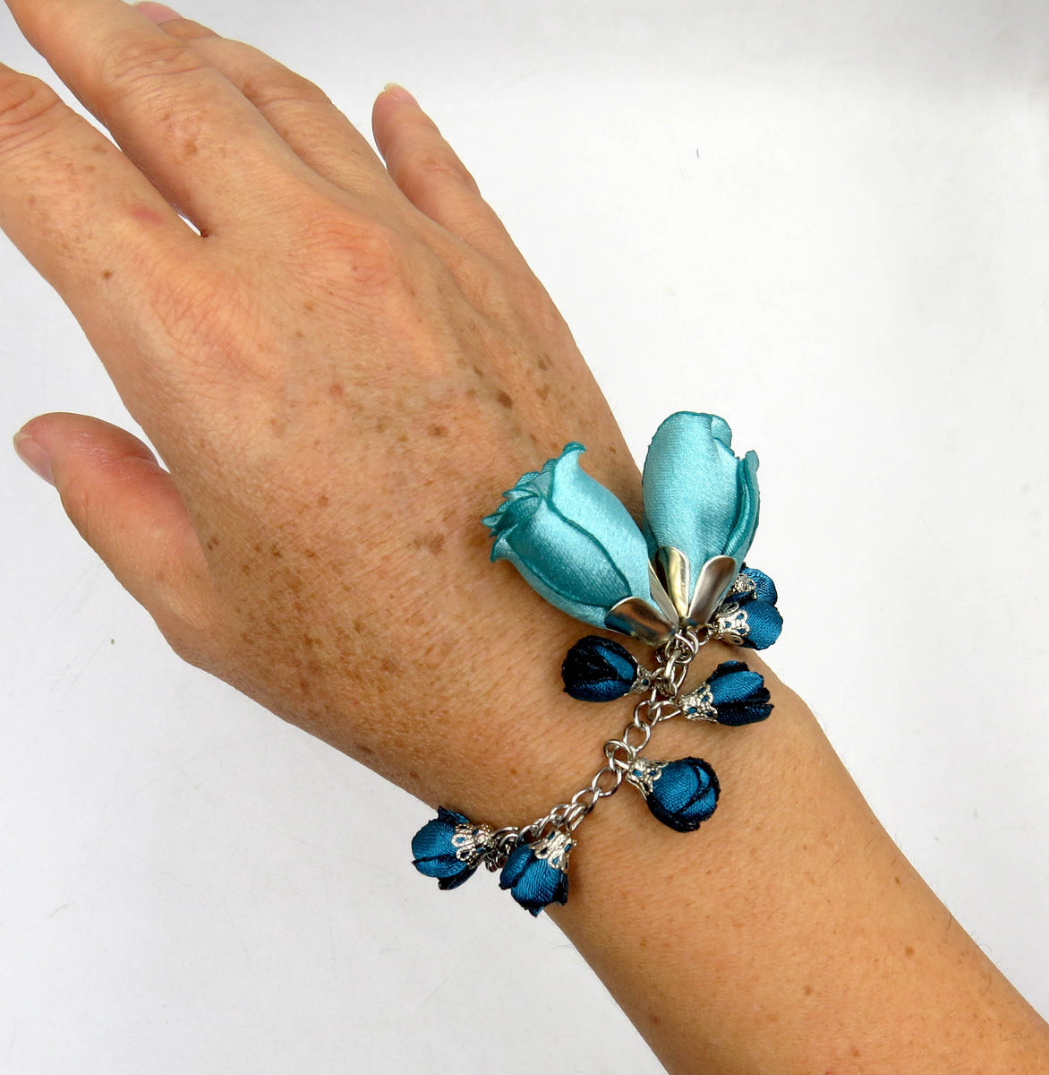 Pulsera Madroñas plateada arrecife – ninidelrio